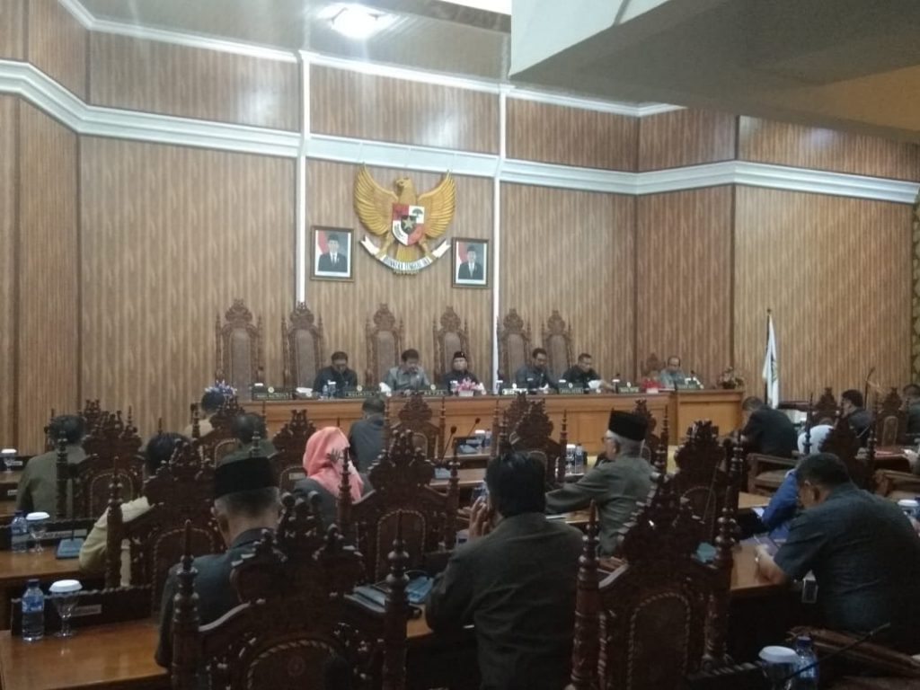 Rapat Paripurna DPRD Balikpapan, Soroti Penyertaan Modal dan Pelayanan ...