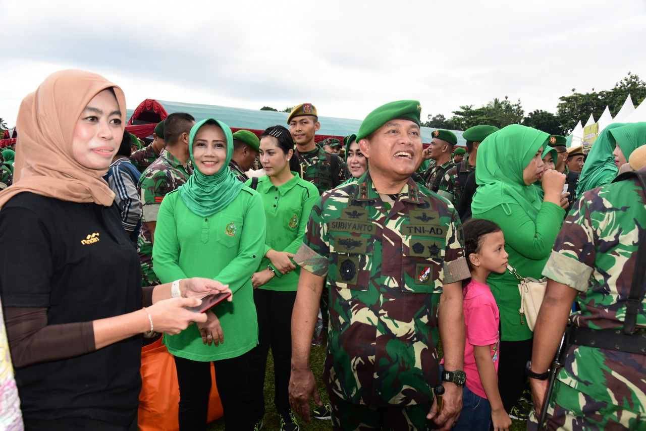 Kodam VI Mulawarman Gelar Bazar Murah Ramadhan Bagi Anggota - IniBalikpapan.Com
