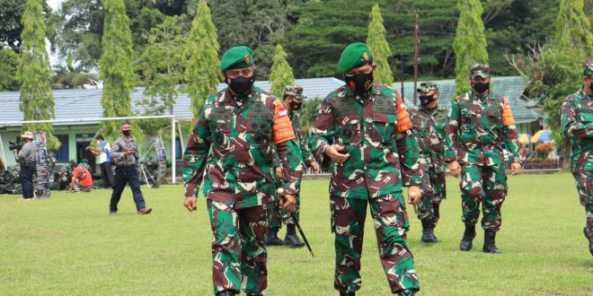 Cek Kesiapan Yonif 611/AWL, Pangdam VI/Mulawarman Nyatakan Siap Operasi - IniBalikpapan.Com