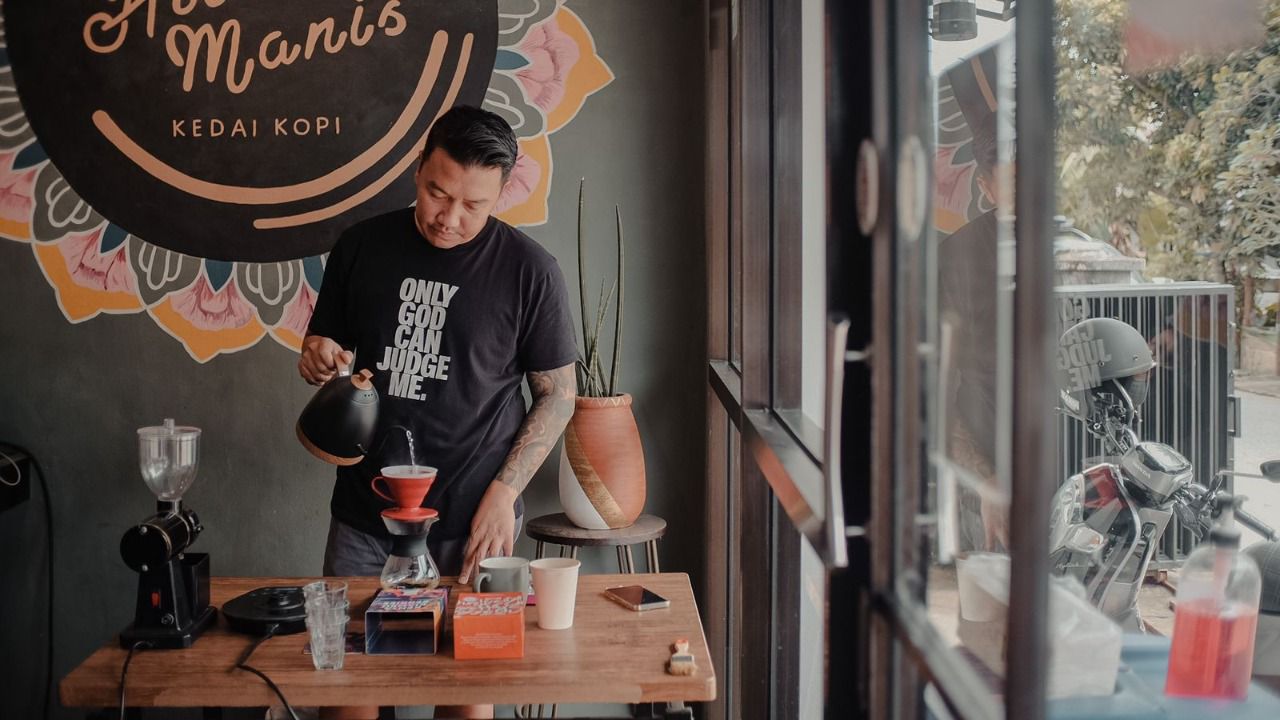Peran Ekosistem Digital dibalik Ramainya Kedai Kopi Hitam Manis ...