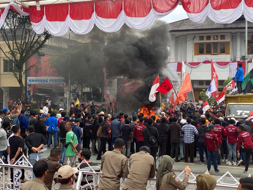 Imbas BBM Naik, Mahasiswa di Balikpapan Gelar Aksi Demo - IniBalikpapan.Com