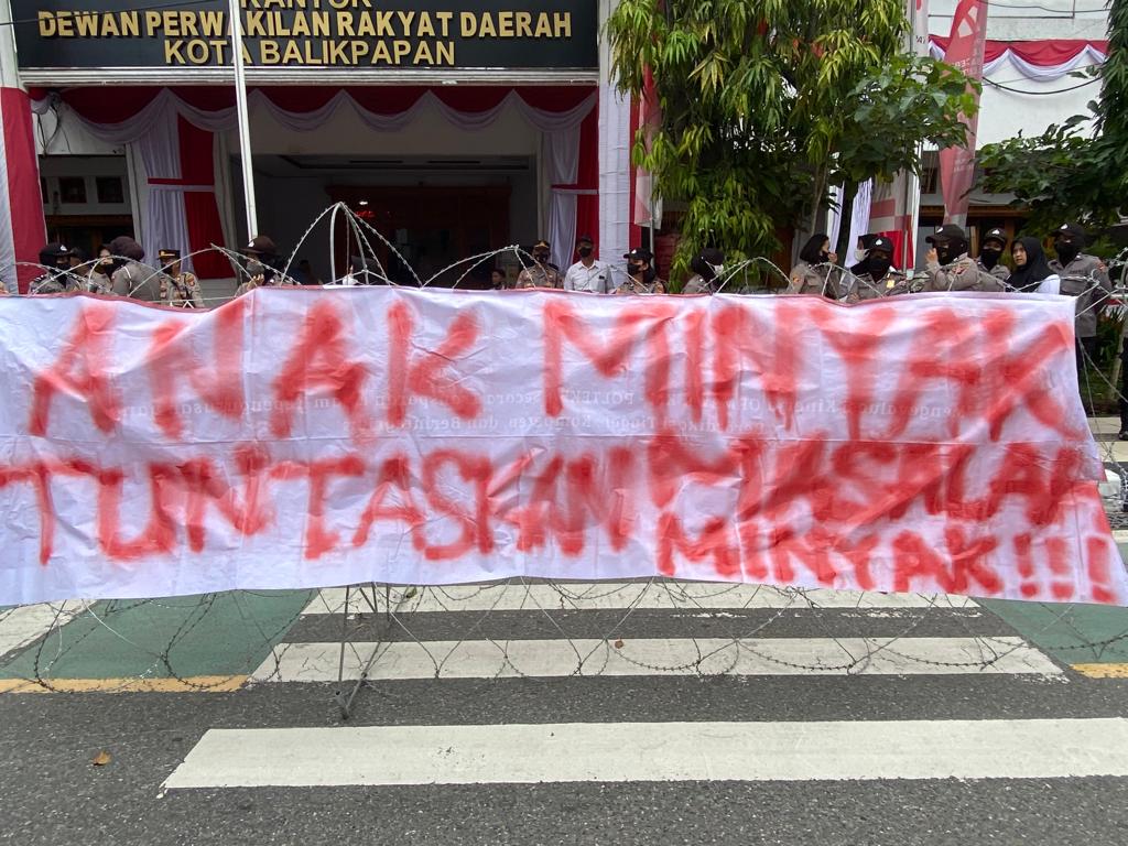 Demo BBM, Mahasiswa Sampaikan Tujuh Tuntutan - IniBalikpapan.Com