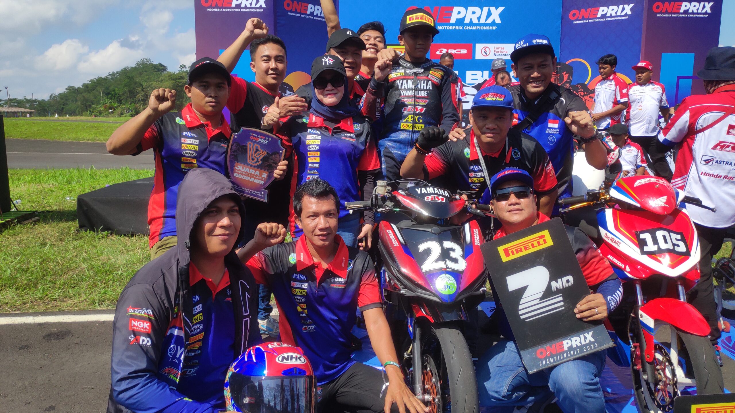 Finis ke-2 Race 1 Candra Hermawan Masih Posisi Pertama di Kelas Novice OP 2023 - IniBalikpapan.Com