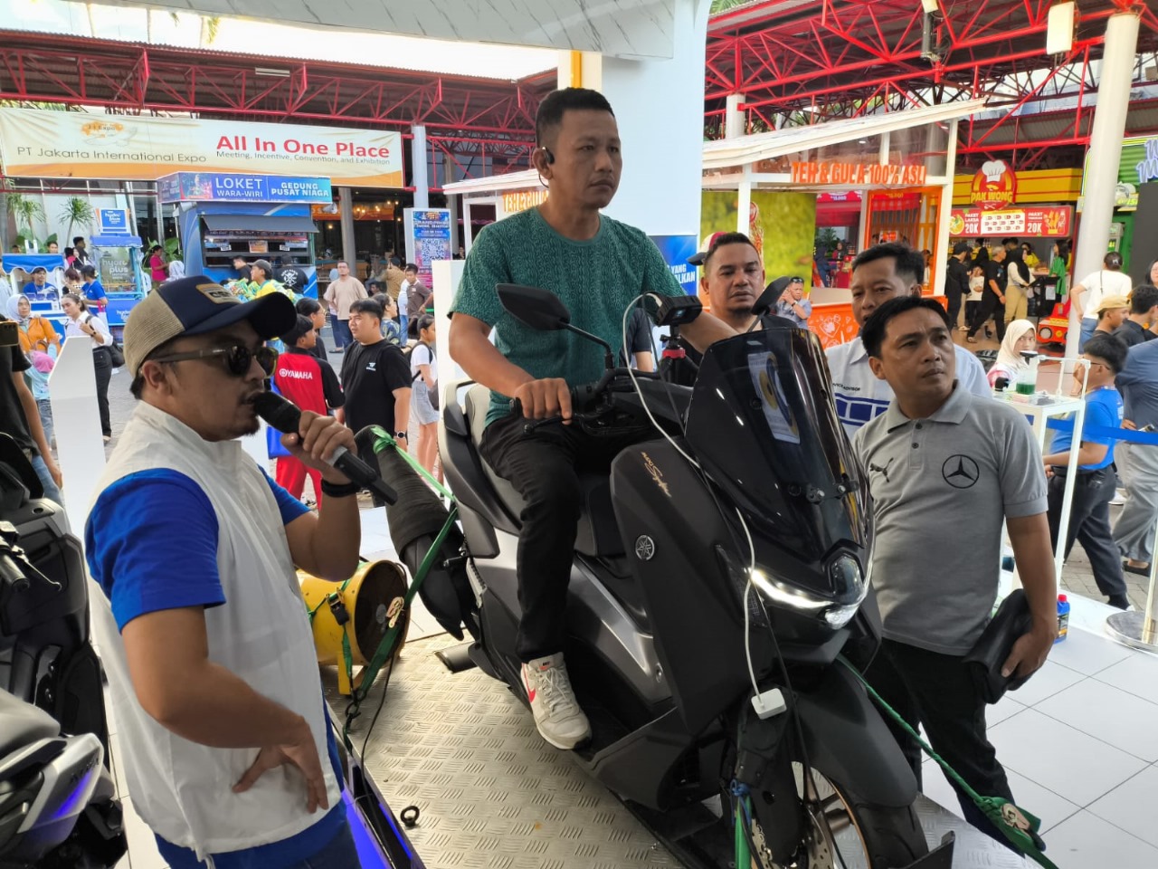 NMAX “TURBO” Primadona di Booth Yamaha, Banyak Diburu Pengunjung PRJ 2024 - IniBalikpapan.Com