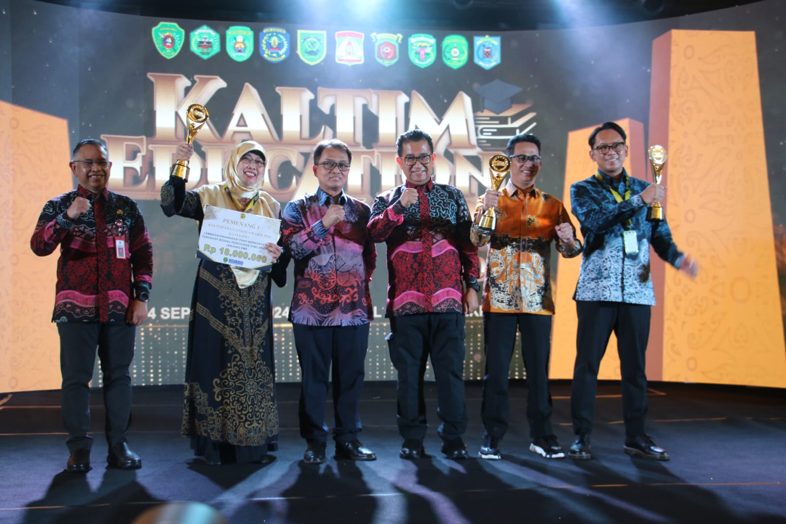 Peduli Pendidikan, Wali Kota Balikpapan Raih Penghargaan Di Kaltim Education Award 2024 ...