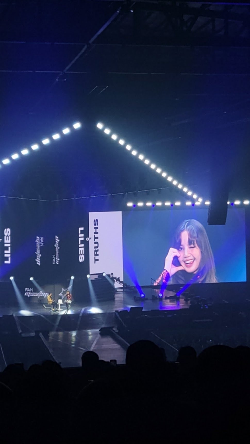 Lisa Blackpink Puji Nasi Goreng dan Kerupuk di Fan Meetup Indonesia - IniBalikpapan.Com