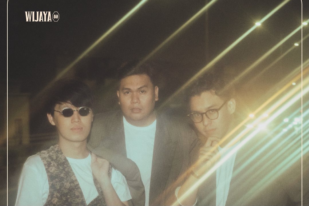 Lewat 'Wijaya 80', Tiga Musisi Berkolaborasi Suguhkan Nuansa Pop Jadul - IniBalikpapan.Com