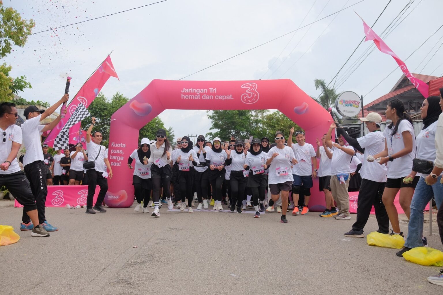 Tri Sambangi Tanah Grogot, Hadirkan 3Kiosk Seru untuk Masyarakat ...